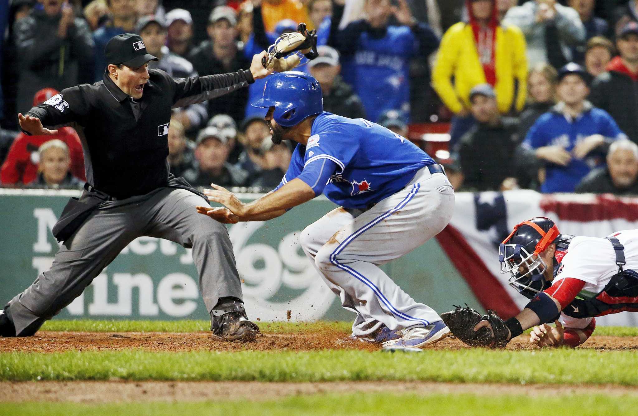 Blue Jays score in ninth, edge Red Sox