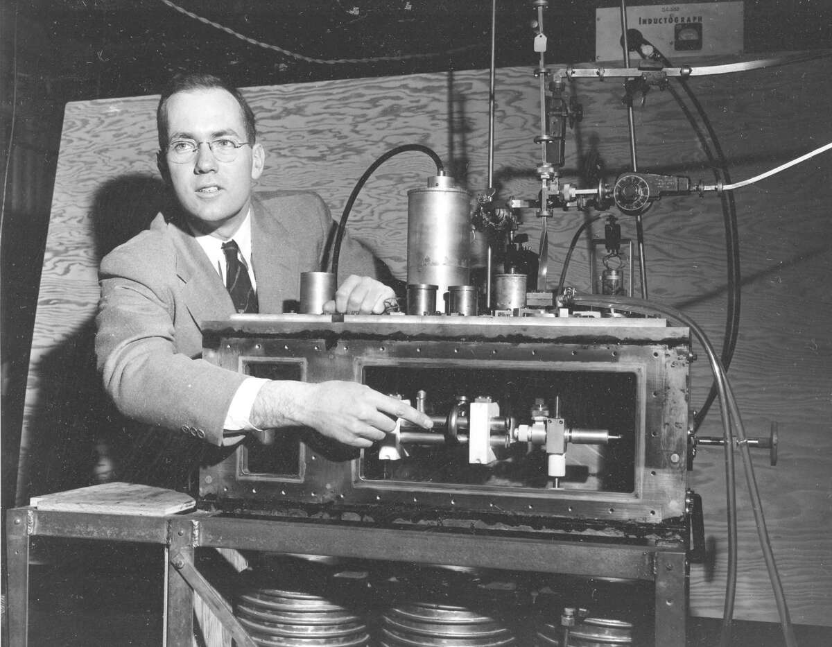 Nobel Prize winner Charles Townes dies, helped invent laser