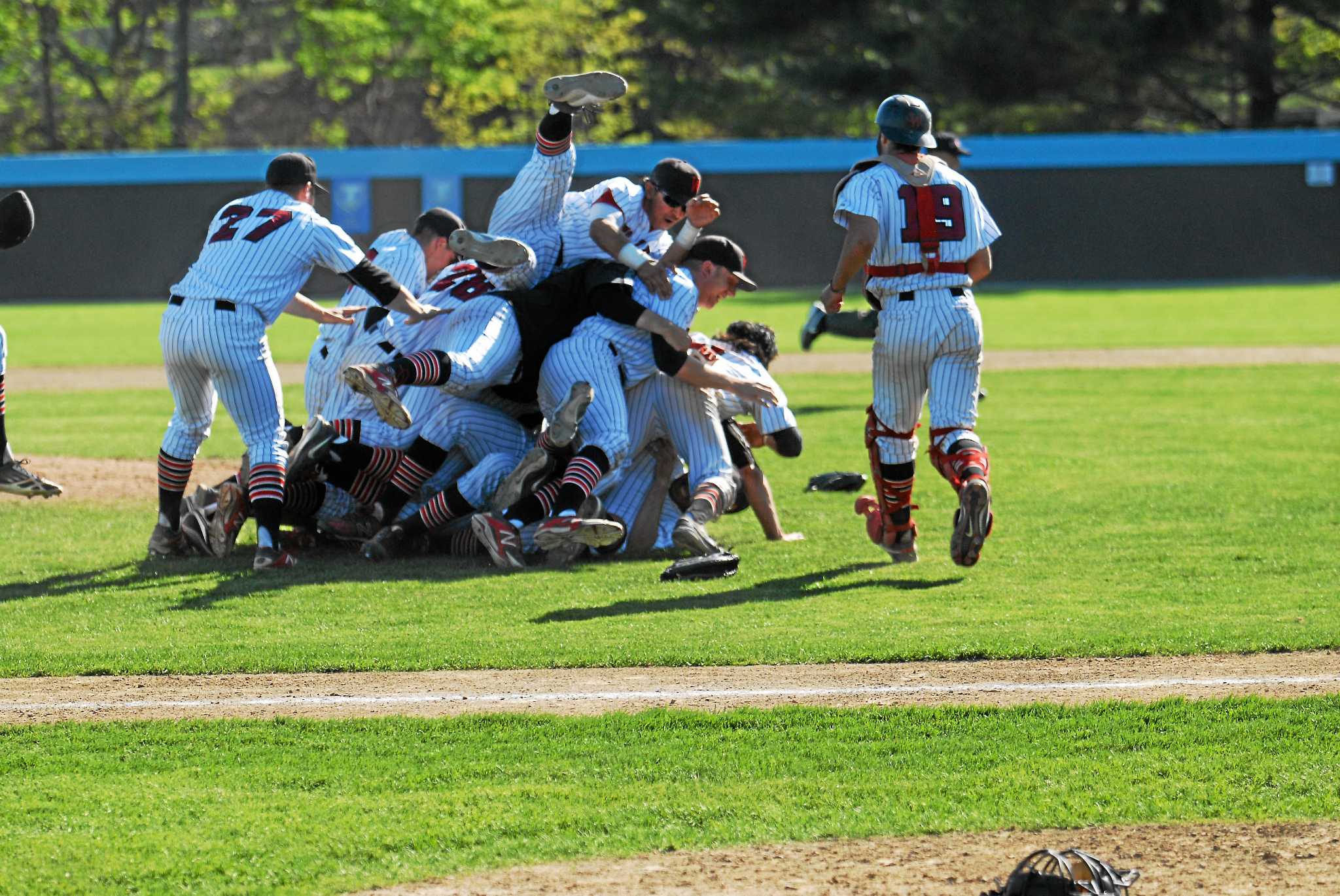 Wesleyan baseball captures first NESCAC tournament championship