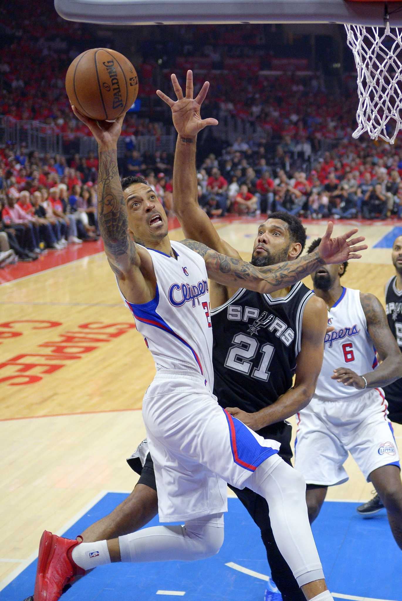 Grizzlies acquire Matt Barnes