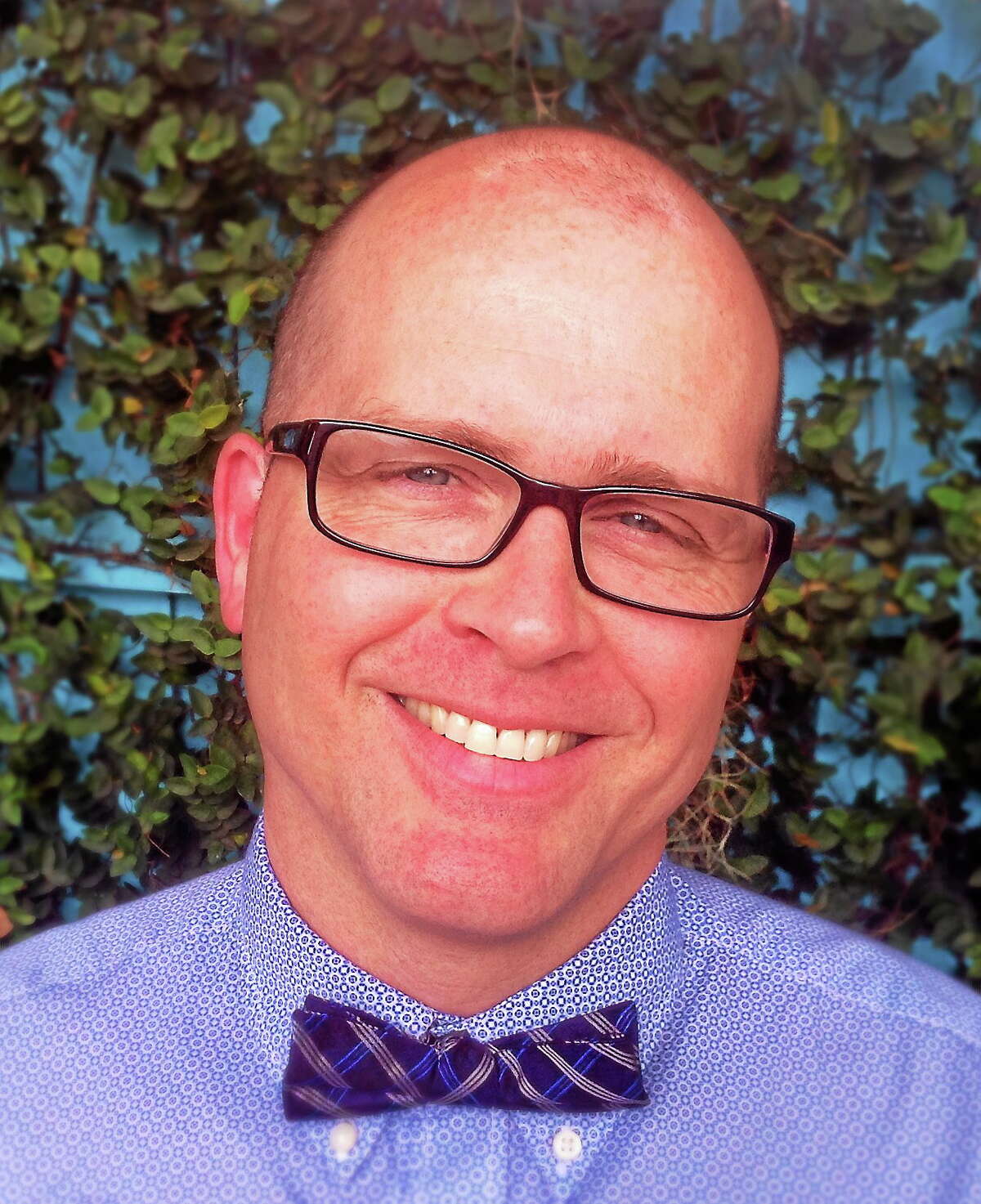 Award-winning kids’ author, alumni to address H-K High grads