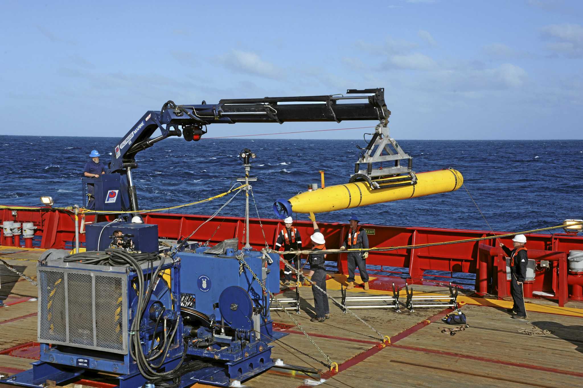 Robotic submarine deployed in search for missing Malaysia Airlines plane