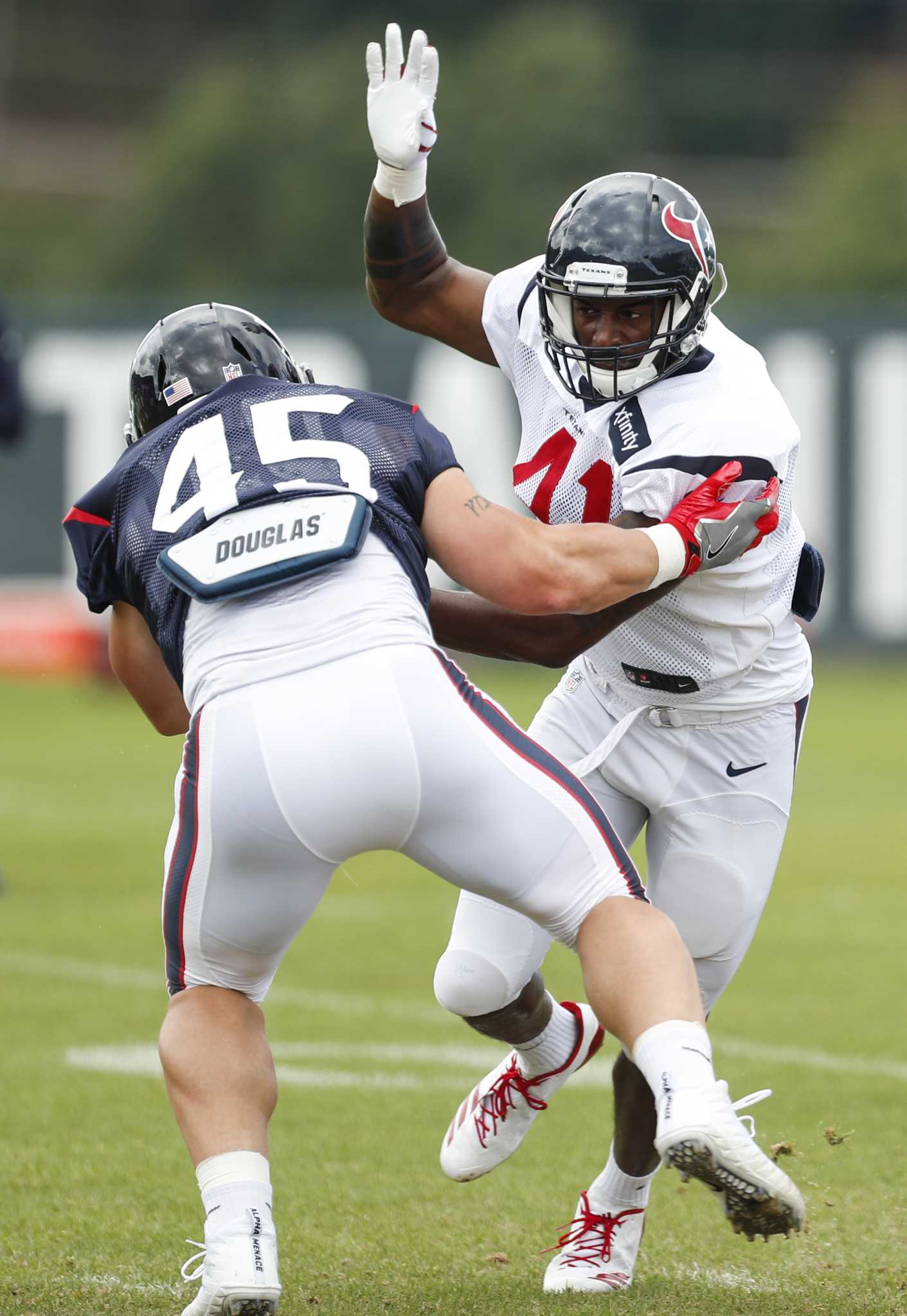 Texans rookie linebacker Zach Cunningham embraces veteran guidance