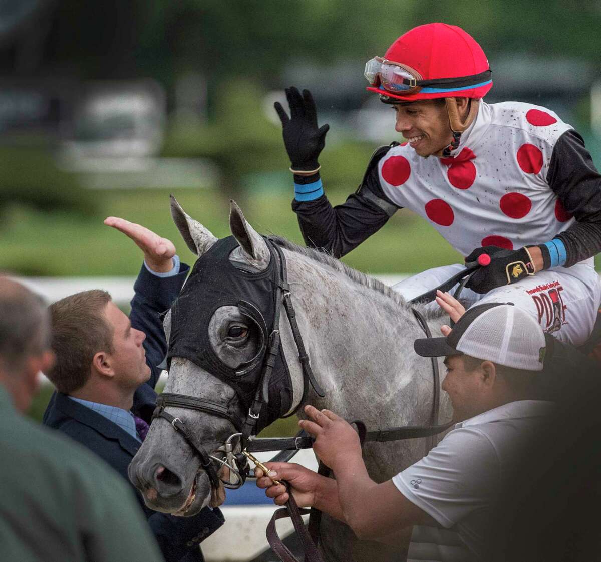 World Approval captures Fourstardave at Saratoga