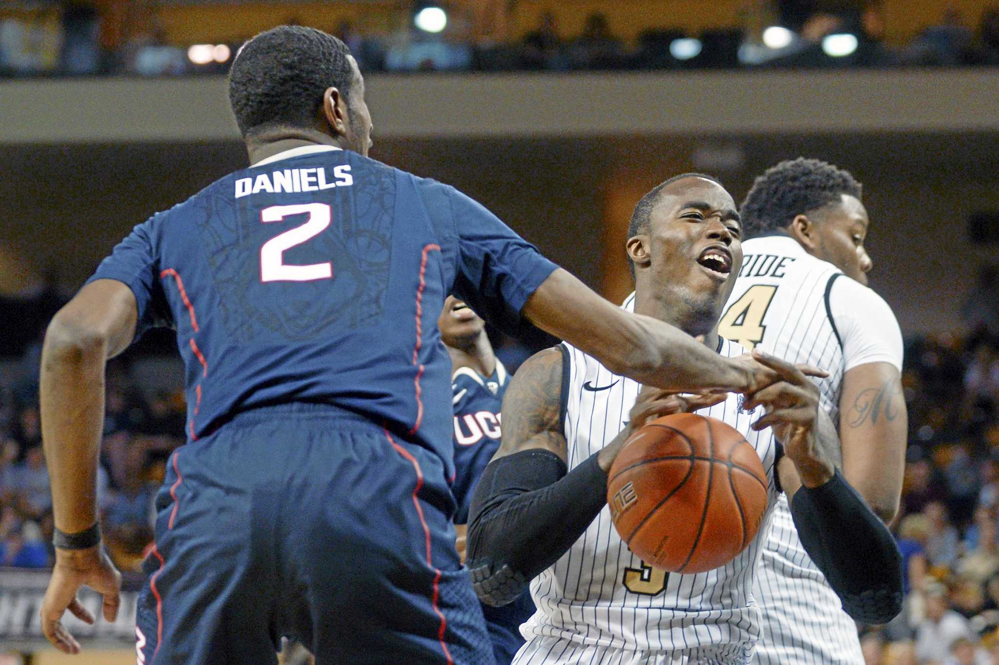 Deandre Daniels Uconn
