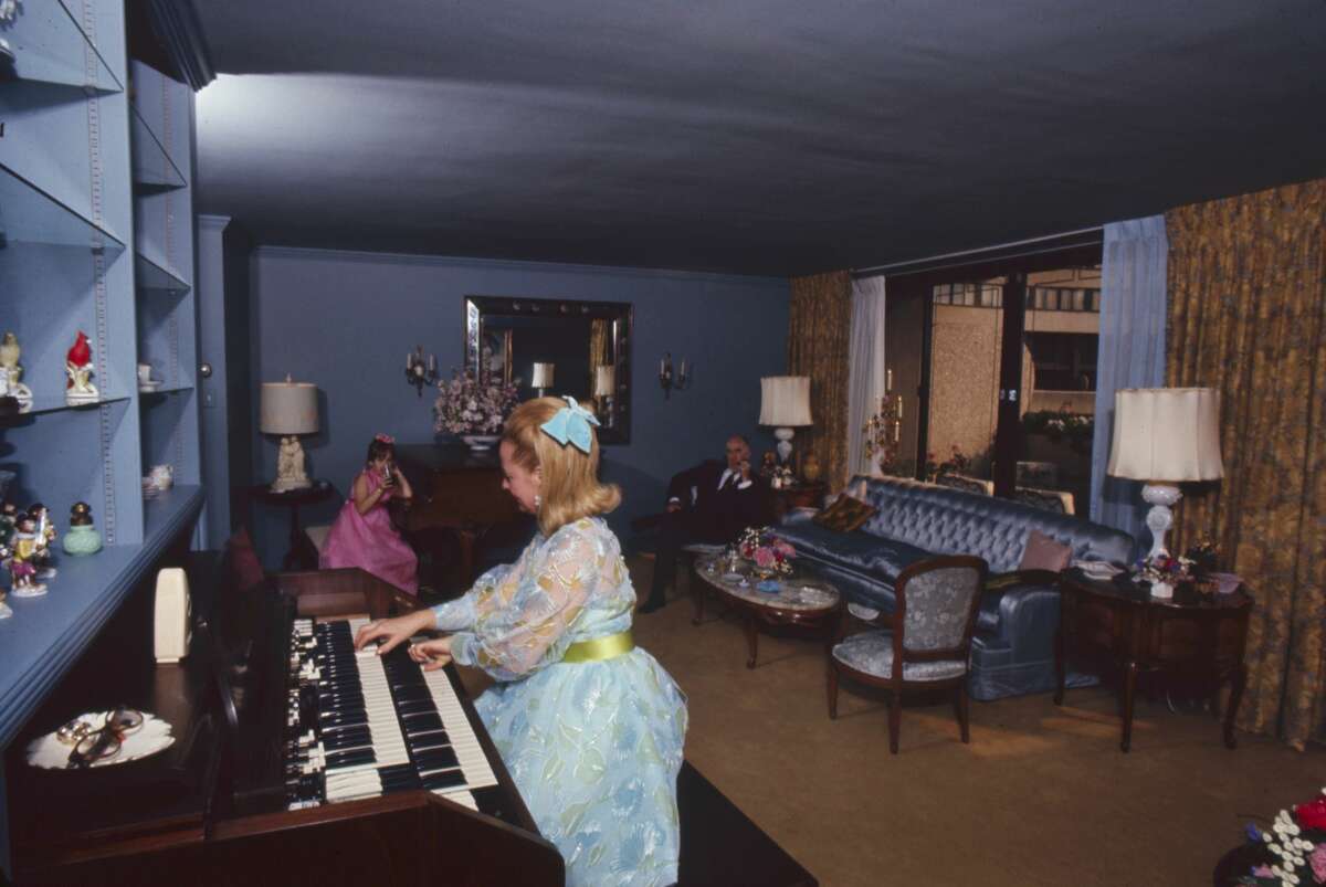 Photos show Watergate apartments before Nixon sullied its image