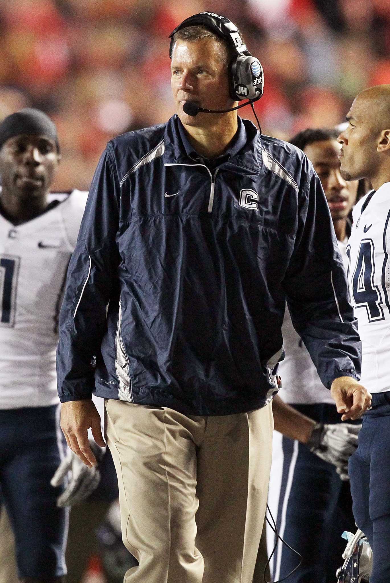 UConn picks Pindell as starting QB