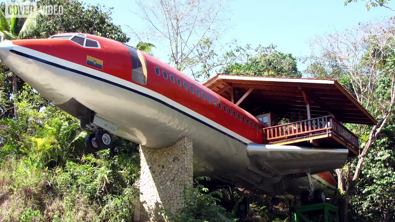 Hotel transforms airplane into deluxe suite in jungle
