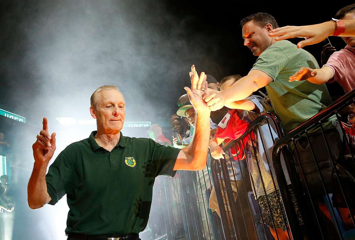 Warriors legend Rick Barry says scrutiny of Trump is 'reprehensible ...