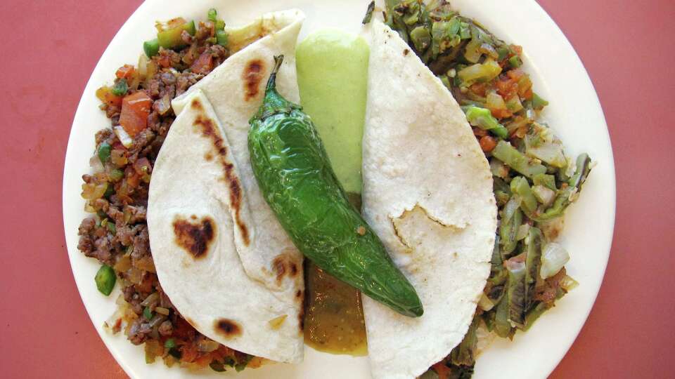 10 top spots for breakfast tacos on San Antonio's Broadway