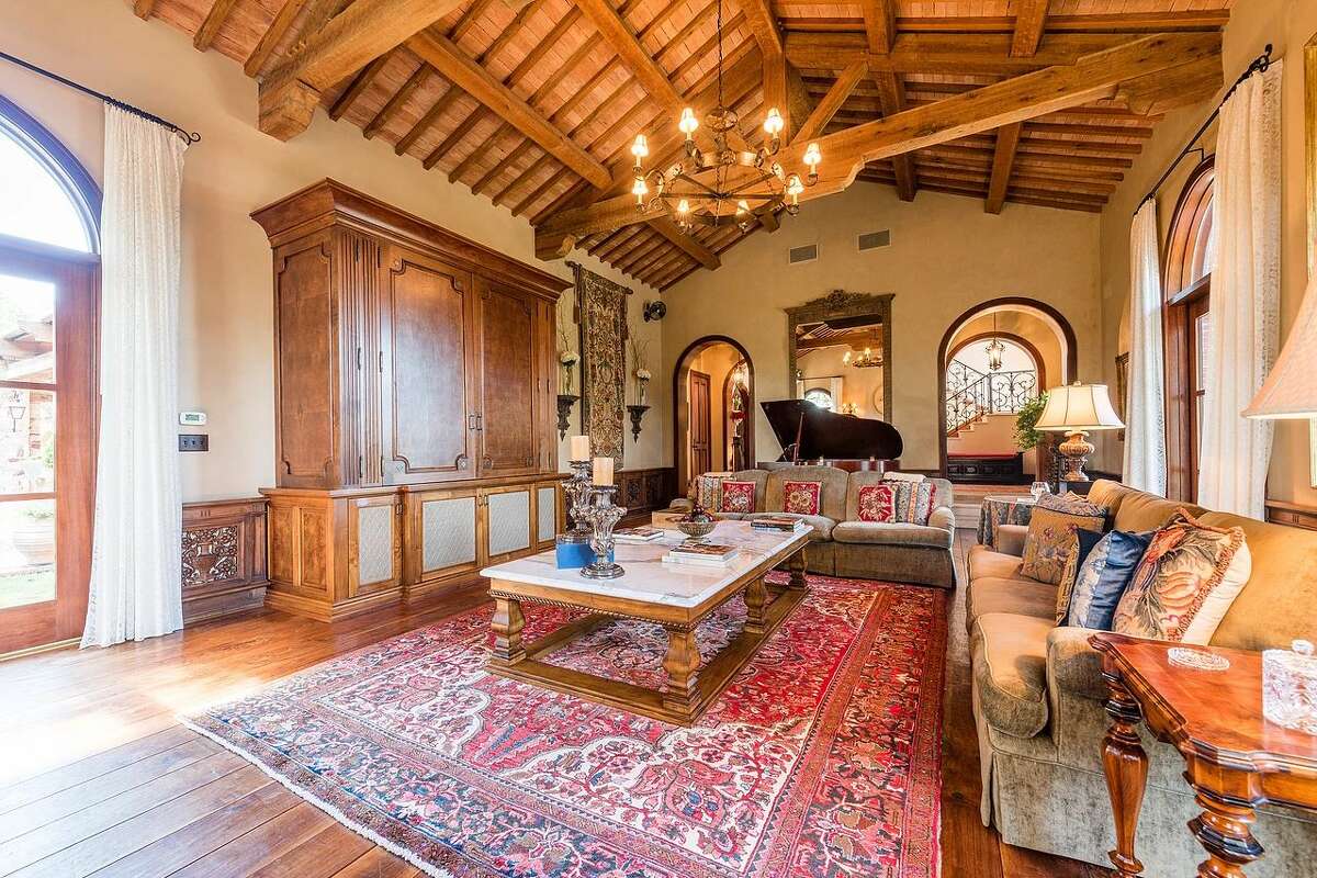 Italian-inspired Central Texas estate owned by Carrabba's co-founder ...