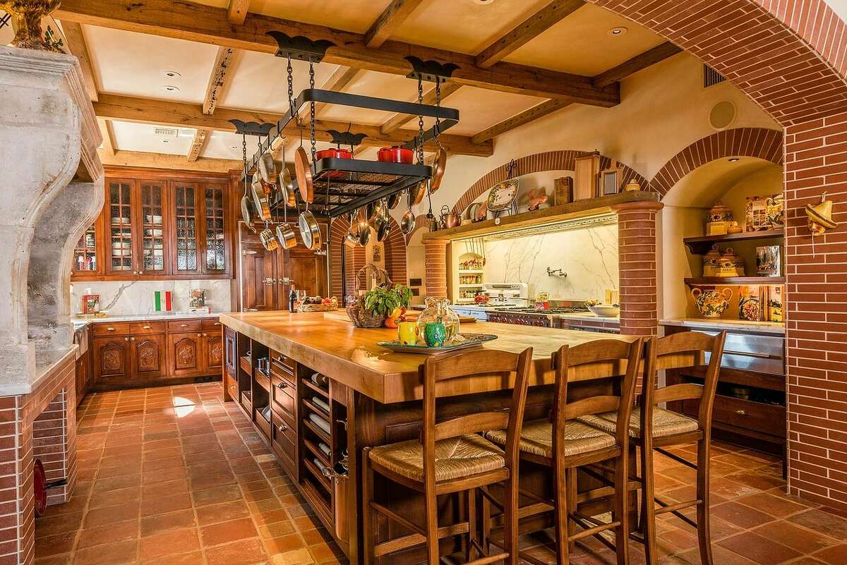 Italian-inspired Central Texas estate owned by Carrabba's co-founder ...