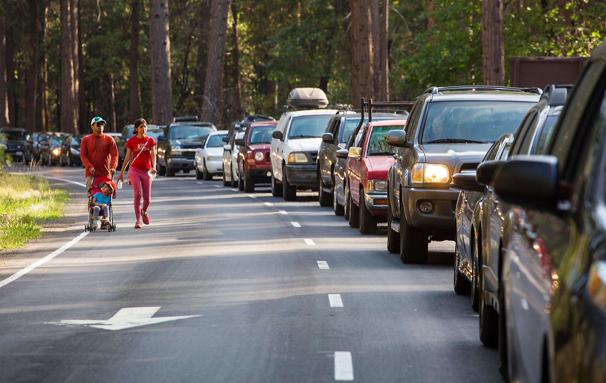 Traffic jams choking Yosemite