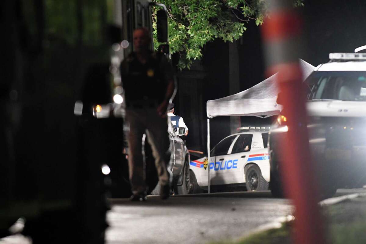 Video captures hectic scene after Troy shooting (warning: graphic)