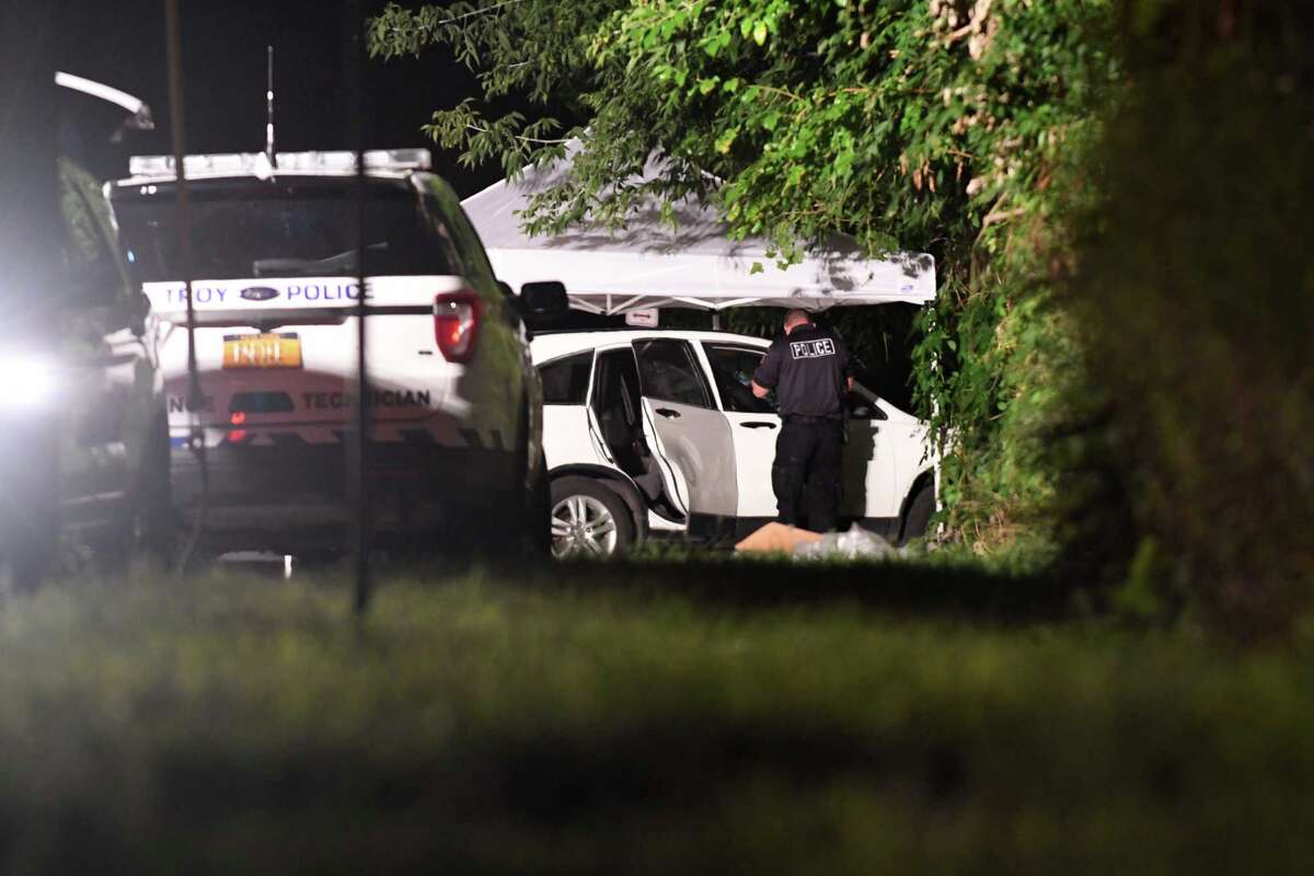 Video captures hectic scene after Troy shooting (warning: graphic)