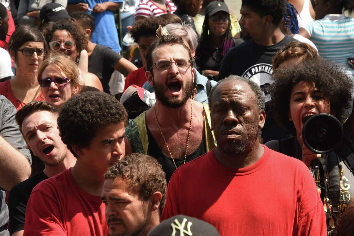 Video captures hectic scene after Troy shooting (warning: graphic)