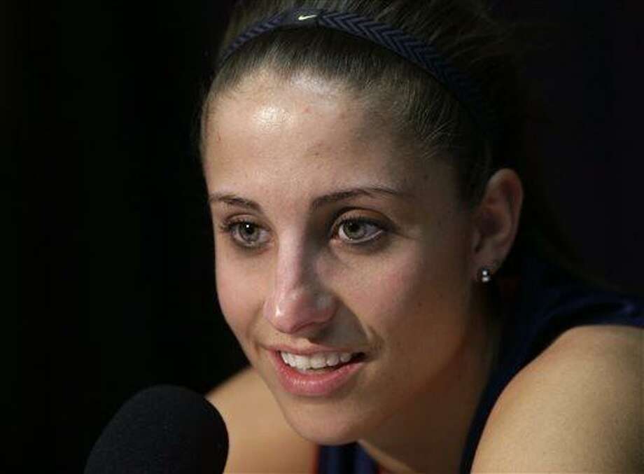 UCONN WOMEN'S BASKETBALL NOTEBOOK: Caroline Doty, Louisville's Monique ...