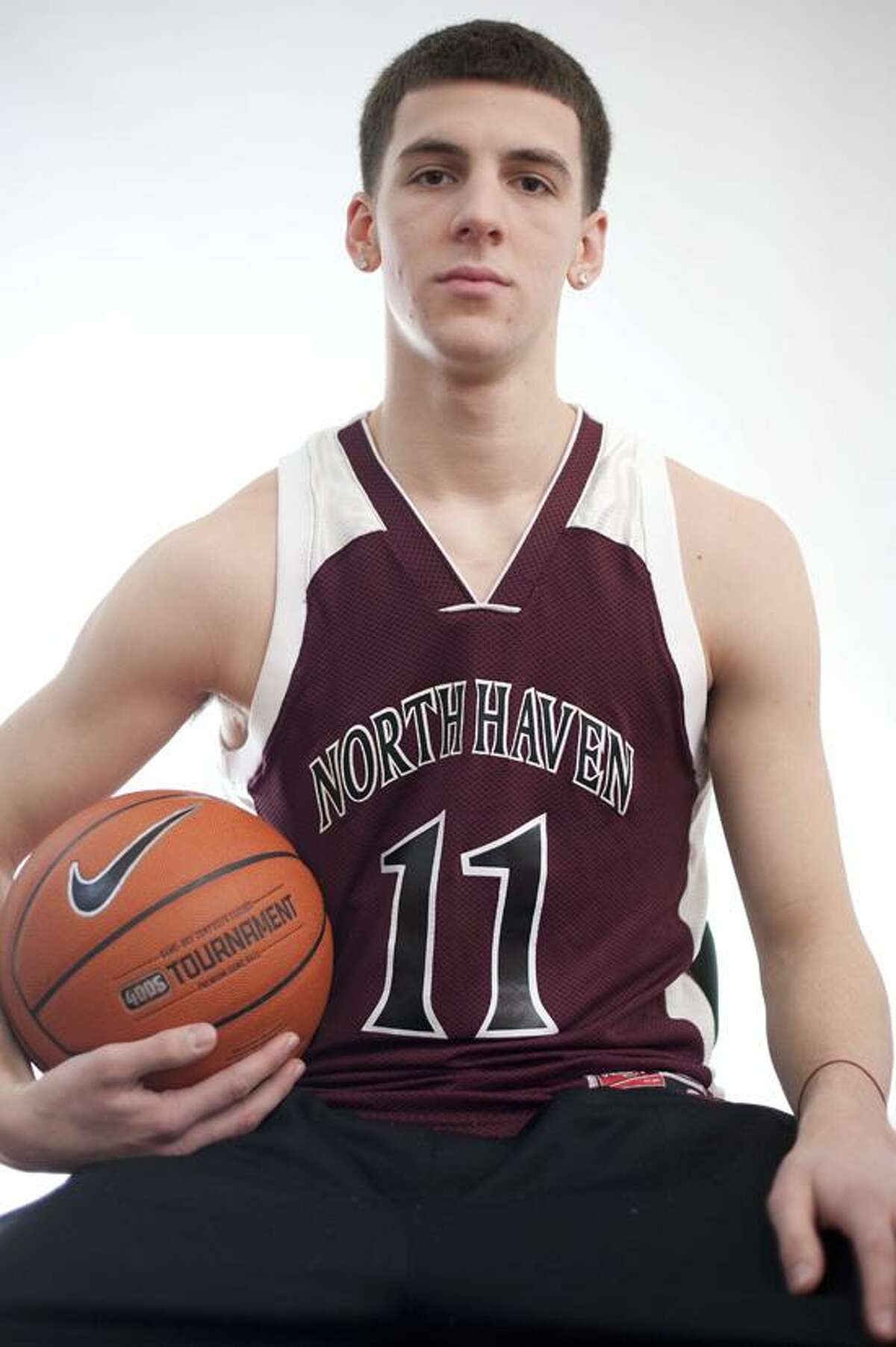 MALE ATHLETE OF THE WEEK: Billy McDonald, North Haven, basketball (video)