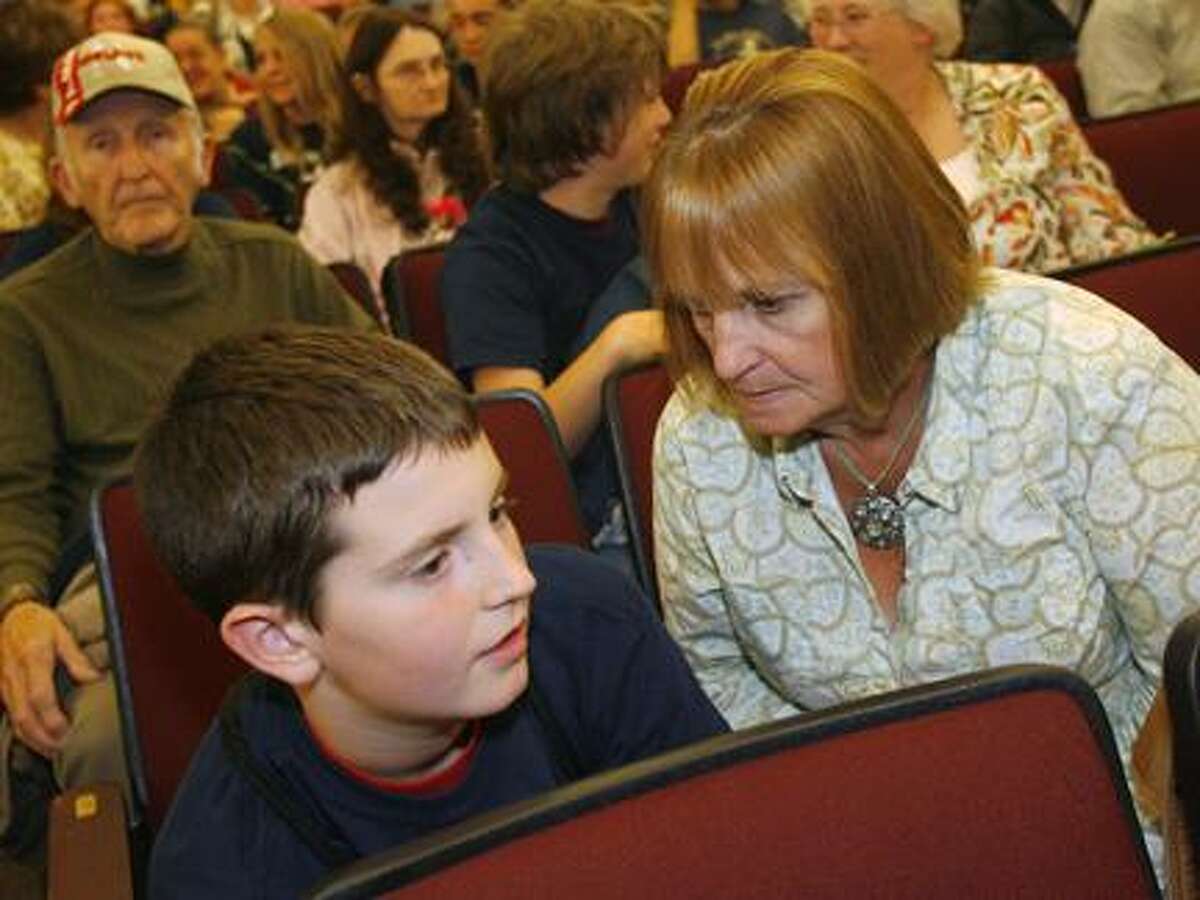 Canastota's Roberts Street Elementary School students honor grandparents