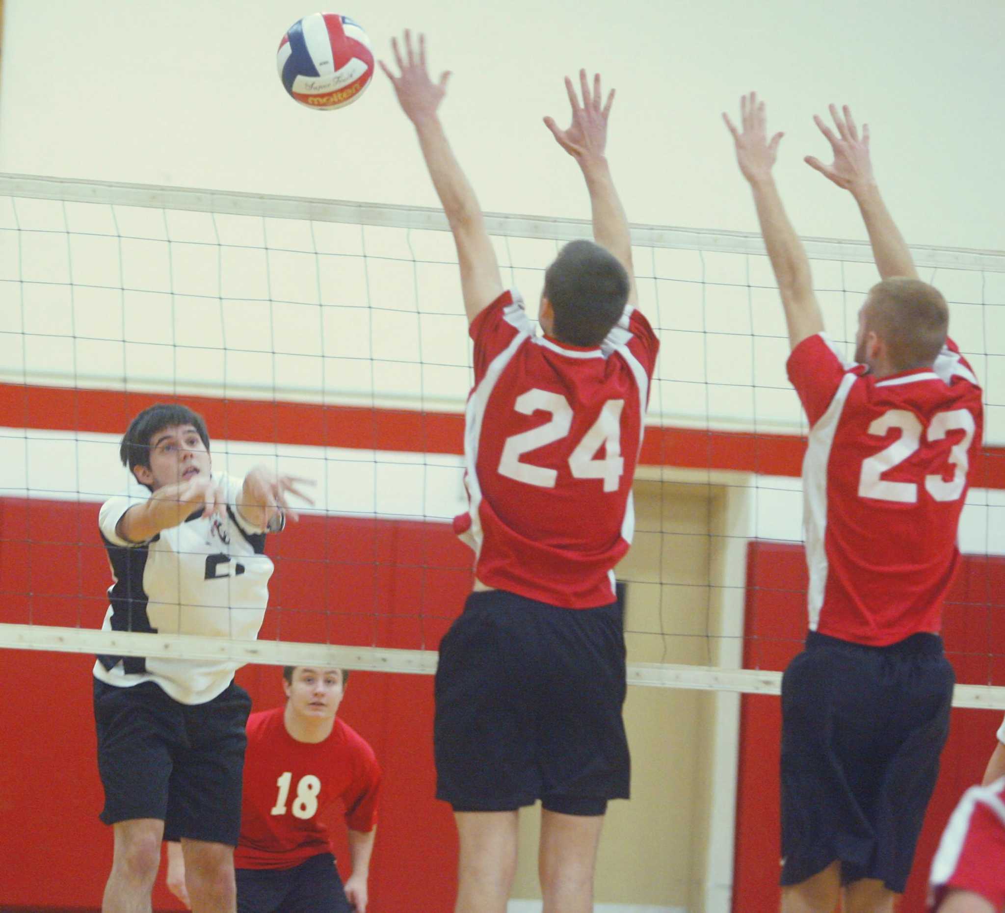 VVS boys volleyball opens season with tournament win