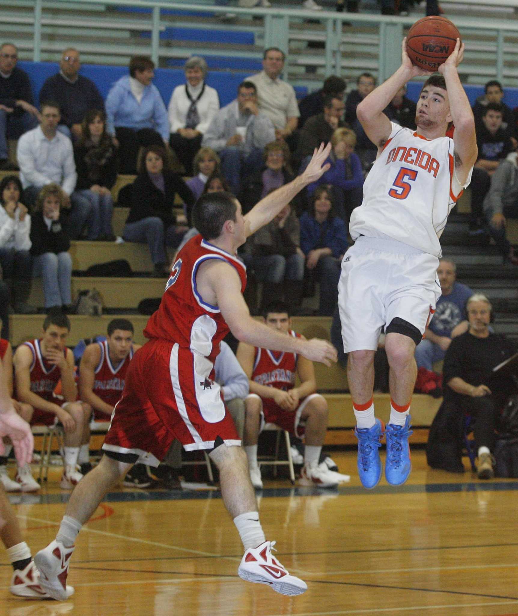 Rhyde earns 100th win; Oneida falls to New Hartford