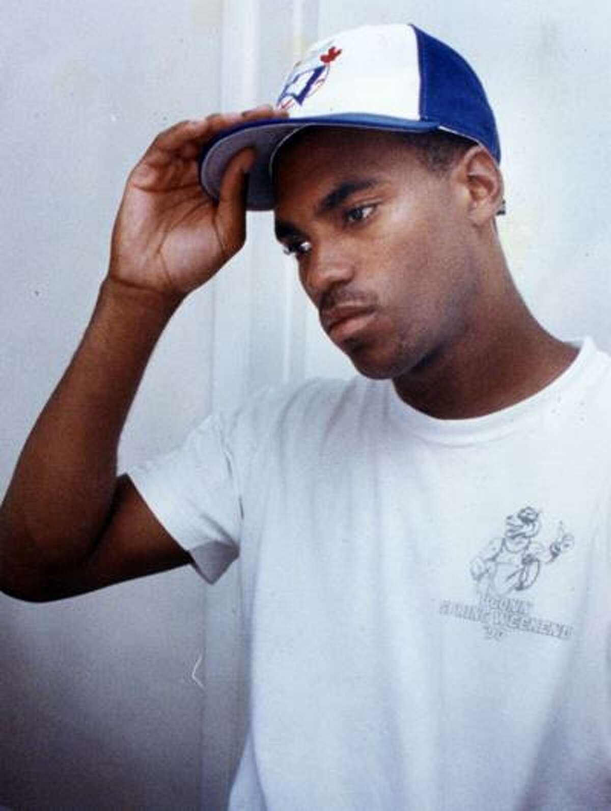 Better late than never: Hamden sports legend Burrell earns UConn diploma