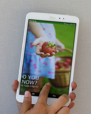 LG tablet offers multitasking, phone-pairing tools