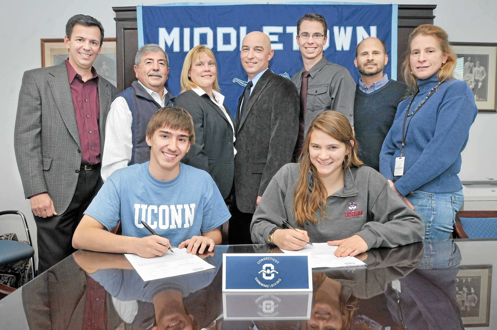 Marcello and Kinney sign to dive at UConn