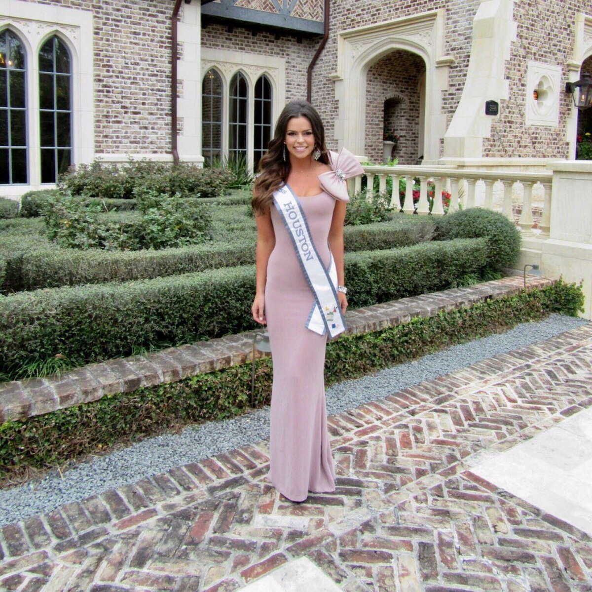 Popular real estate agent Logan Lester wins the 2018 Miss Texas USA pageant
