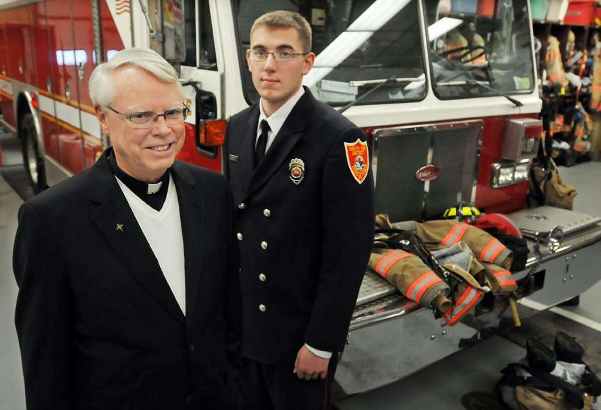 Firefighter, chaplain sworn in at South District in Middletown (video)