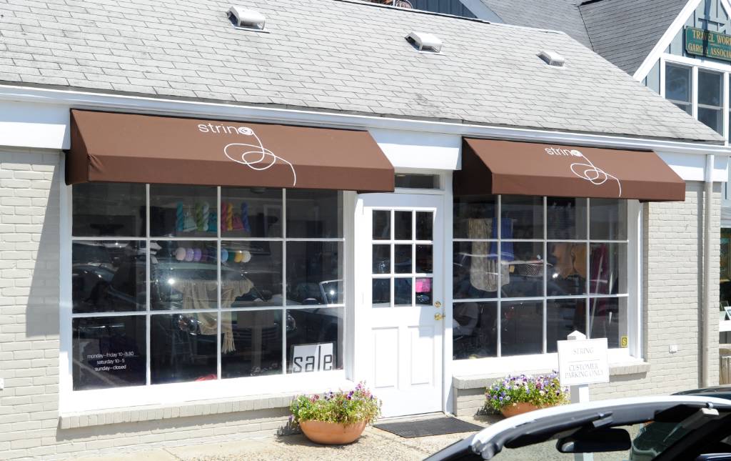 Greenwich yarn store closing