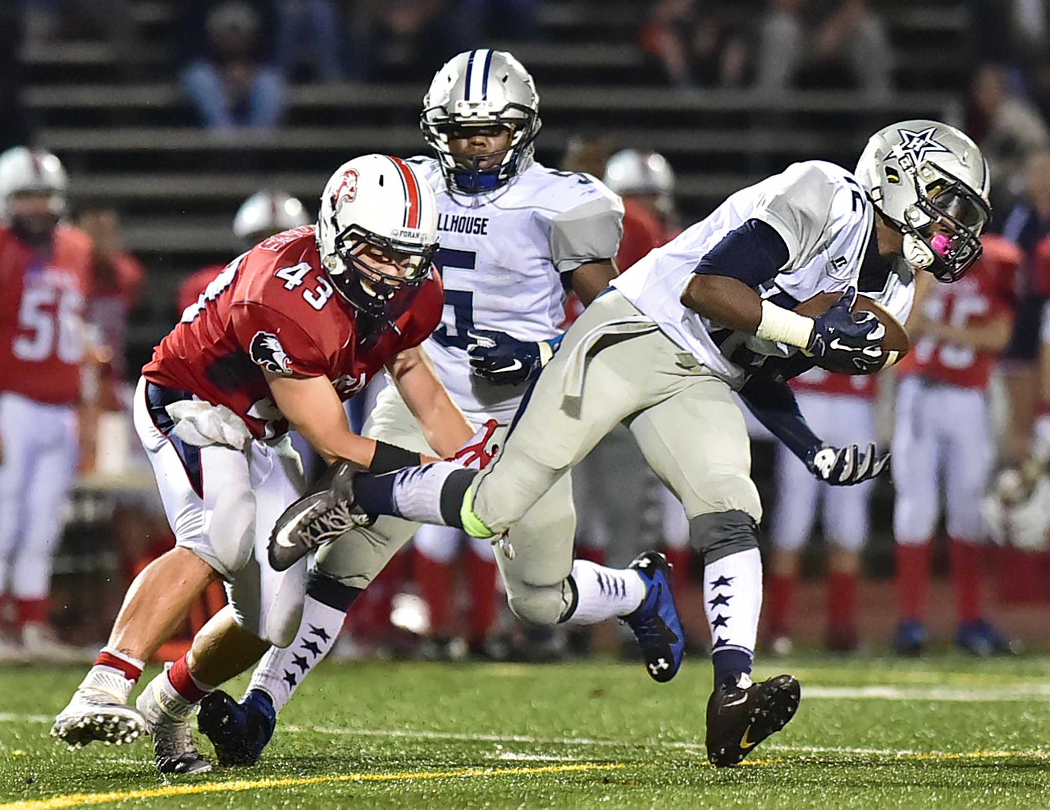 PHOTOS: Football: Foran vs. Hillhouse