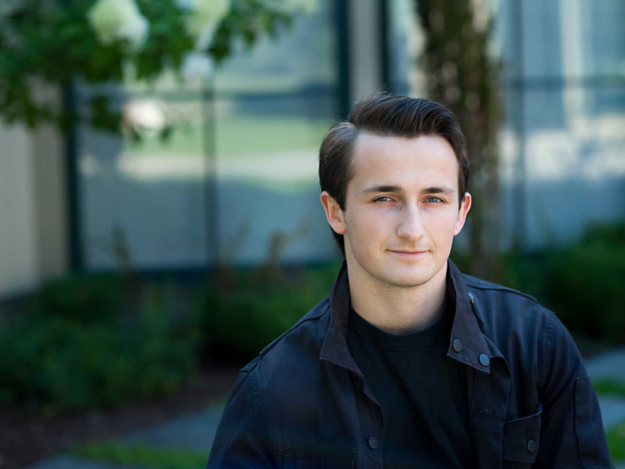 Alex Beyer: Hometown recital at Pequot Library