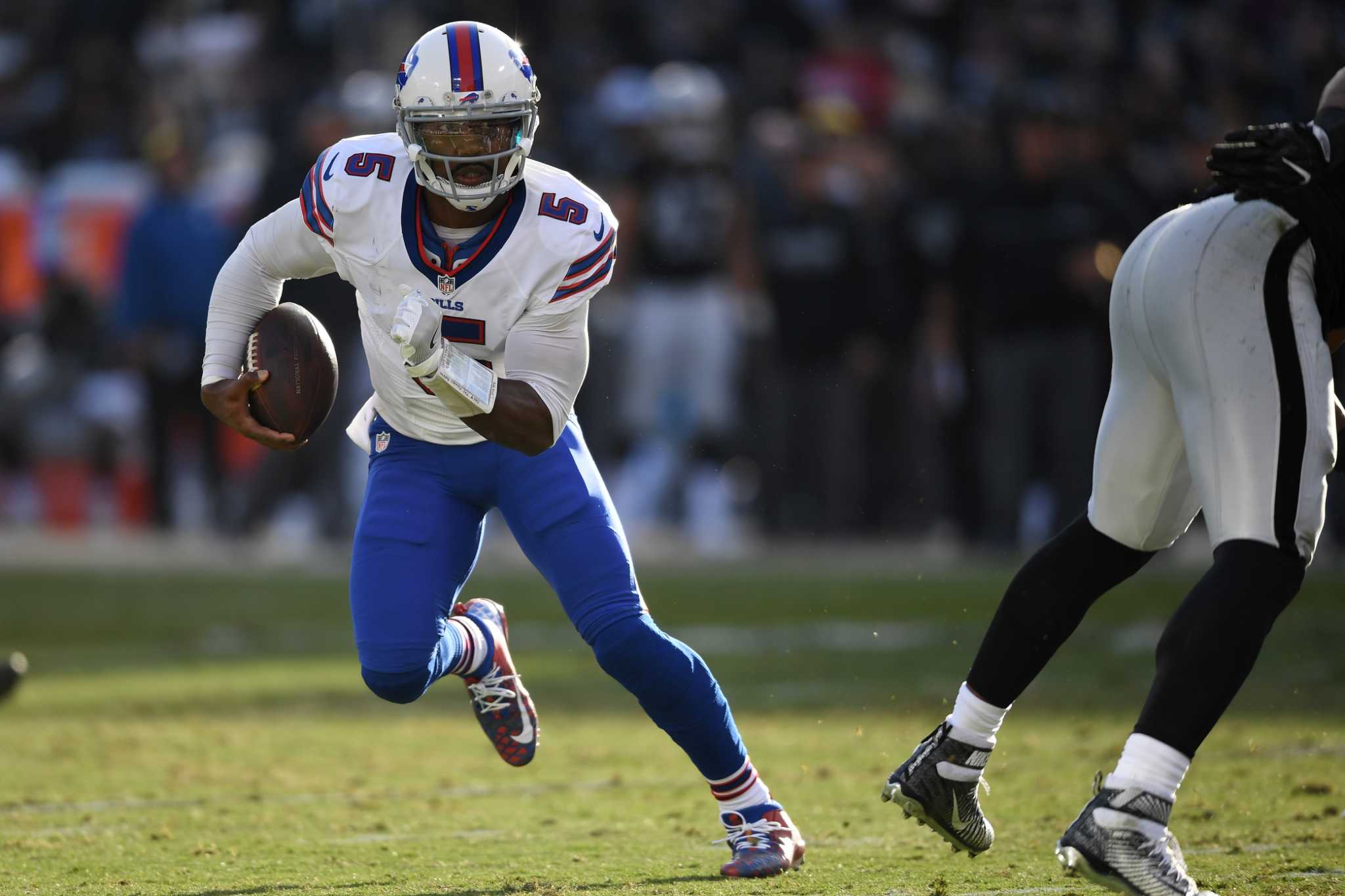 Bills coach backs Taylor as starter