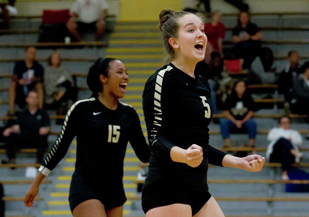 VOLLEYBALL: Conroe finishes home tournament with victories