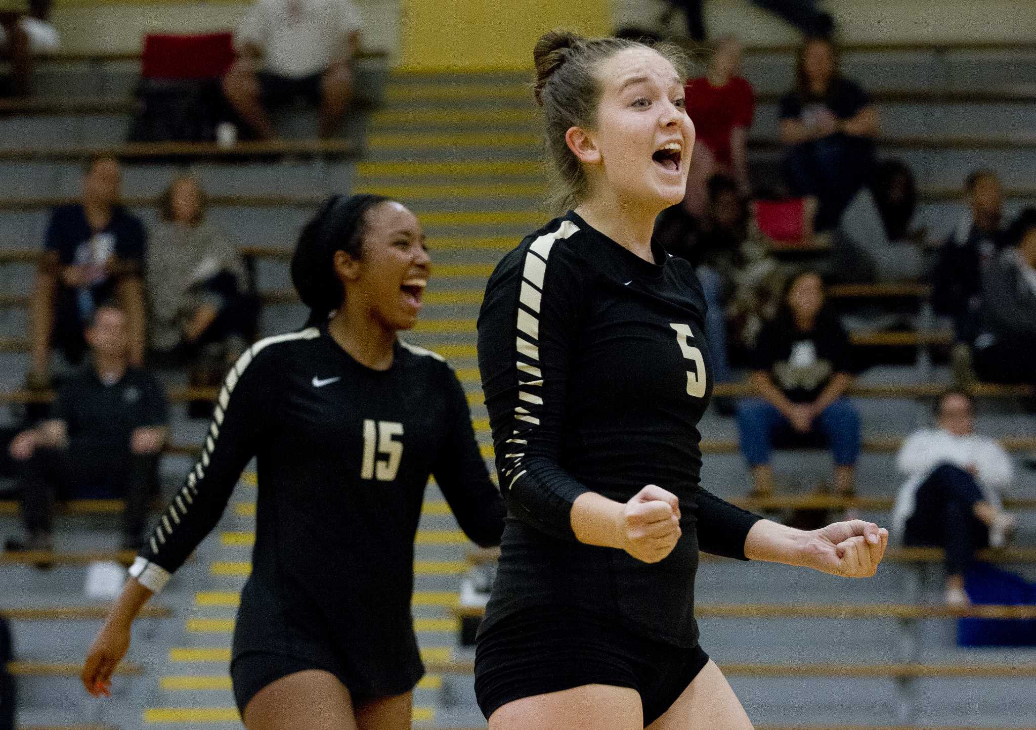 VOLLEYBALL: Conroe finishes home tournament with victories