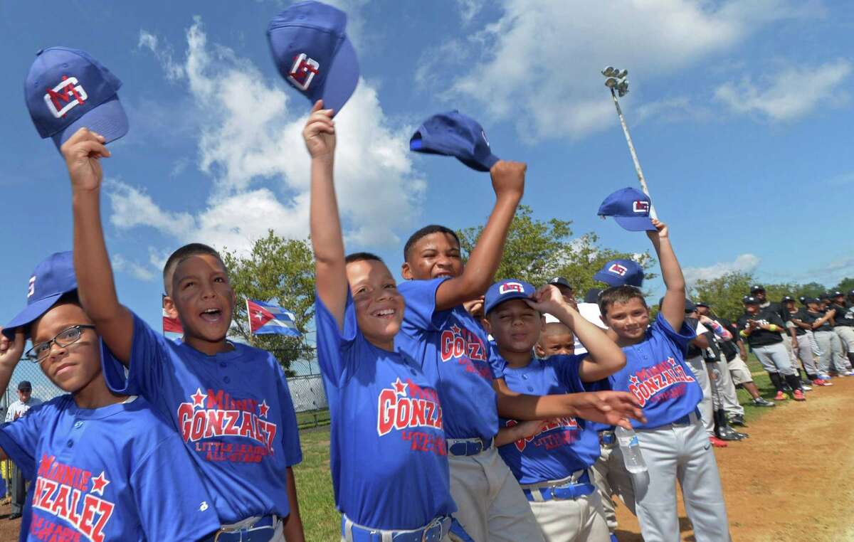 Caribe Baseball/Softball celebrates Roberto Clemente Day