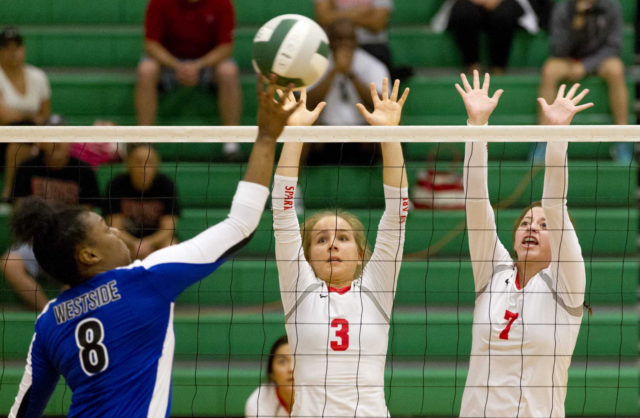 VOLLEYBALL ROUNDUP: Porter takes third place at Spring ISD Tournament