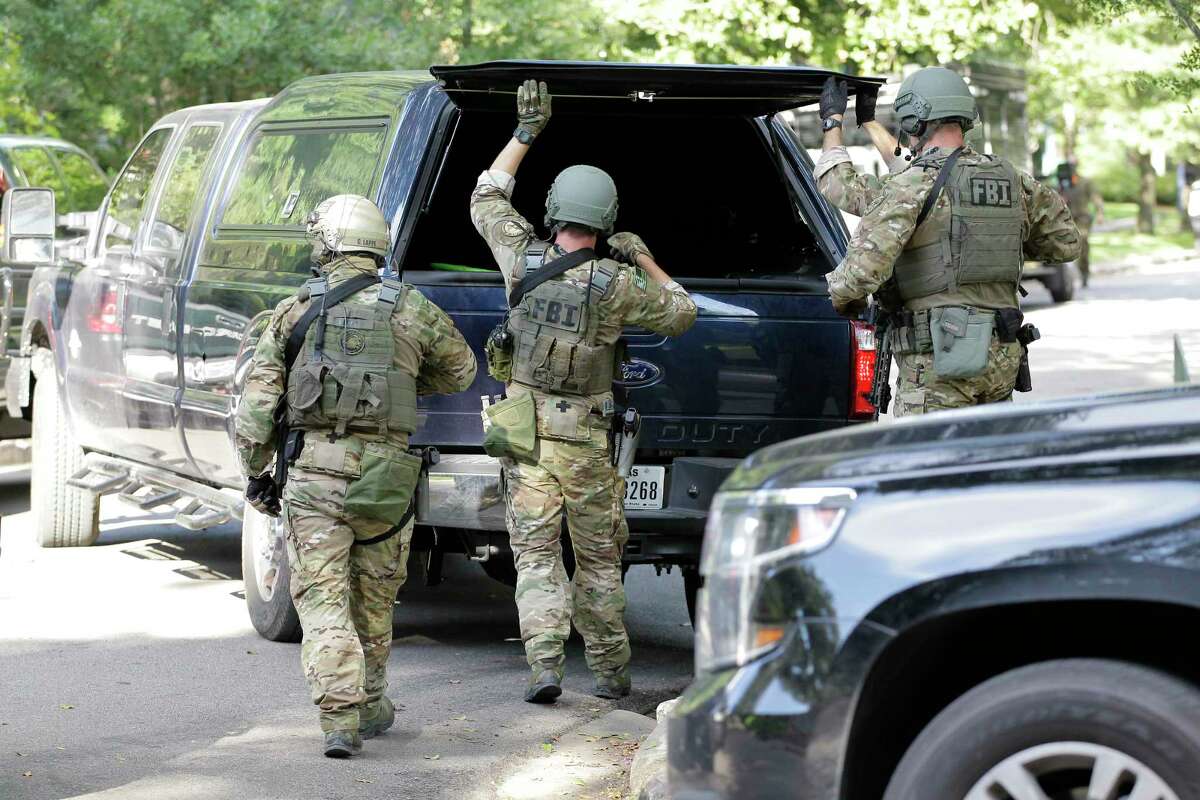 Houston man charged with trying to plant bomb at Confederate statue in ...