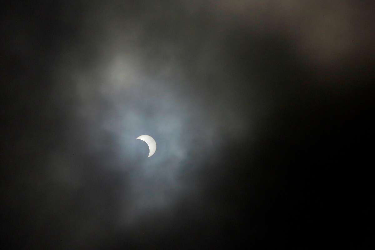 Bay Area schoolkids marvel at eclipse: ‘It looked like a red banana’