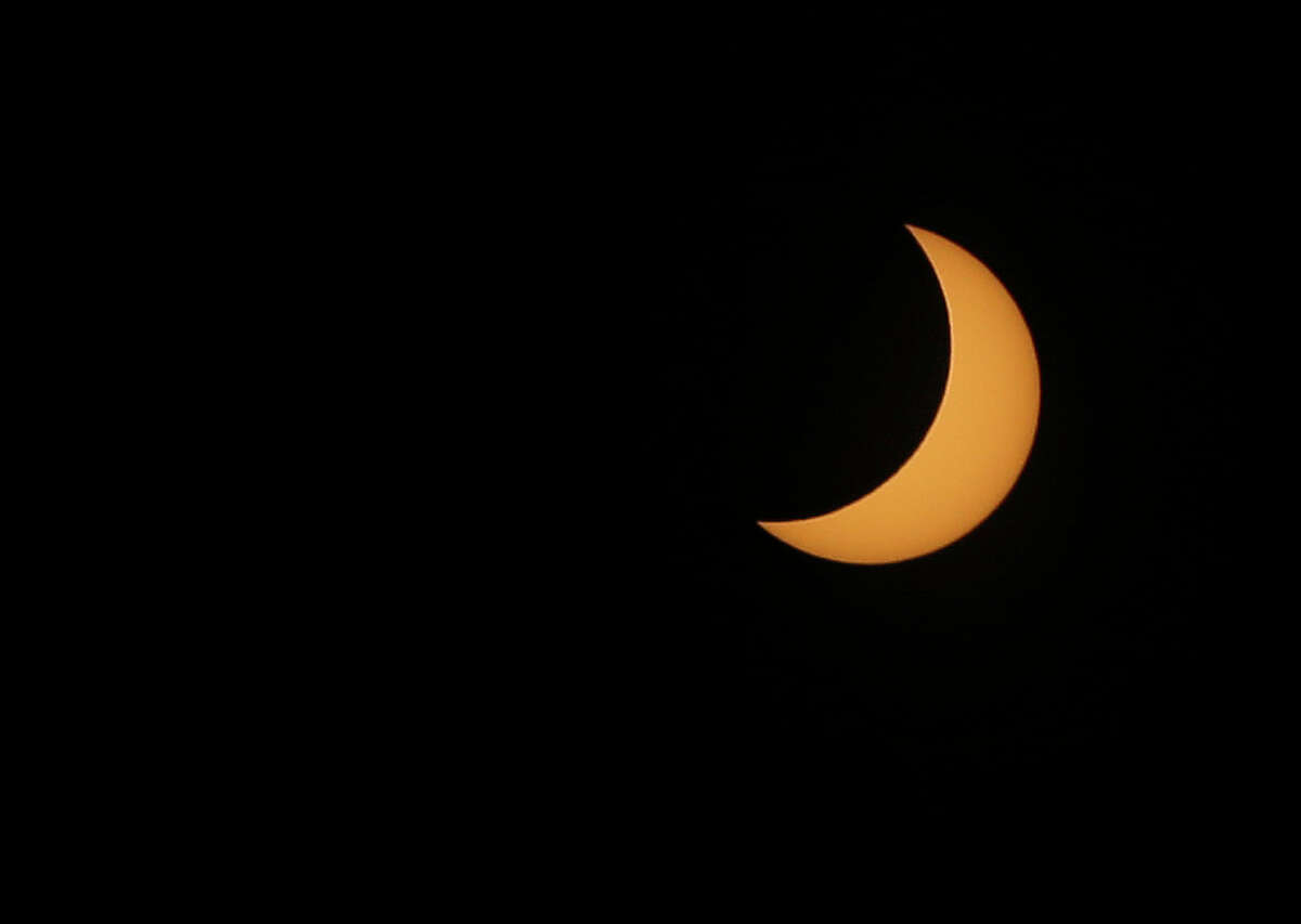Houston takes in great American solar eclipse