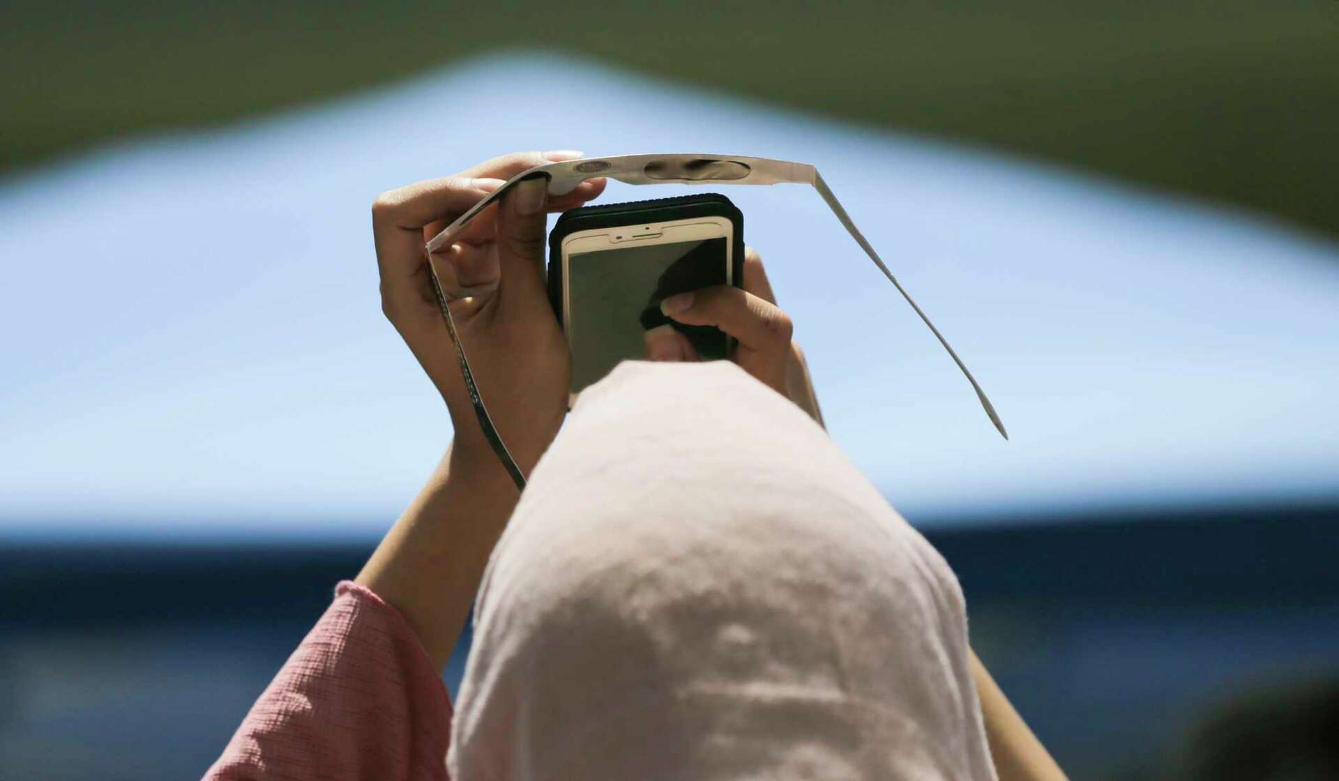 Houston takes in great American solar eclipse