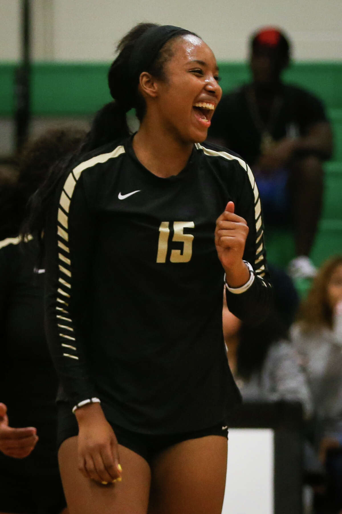 VOLLEYBALL: Conroe fights through rough start to beat Spring