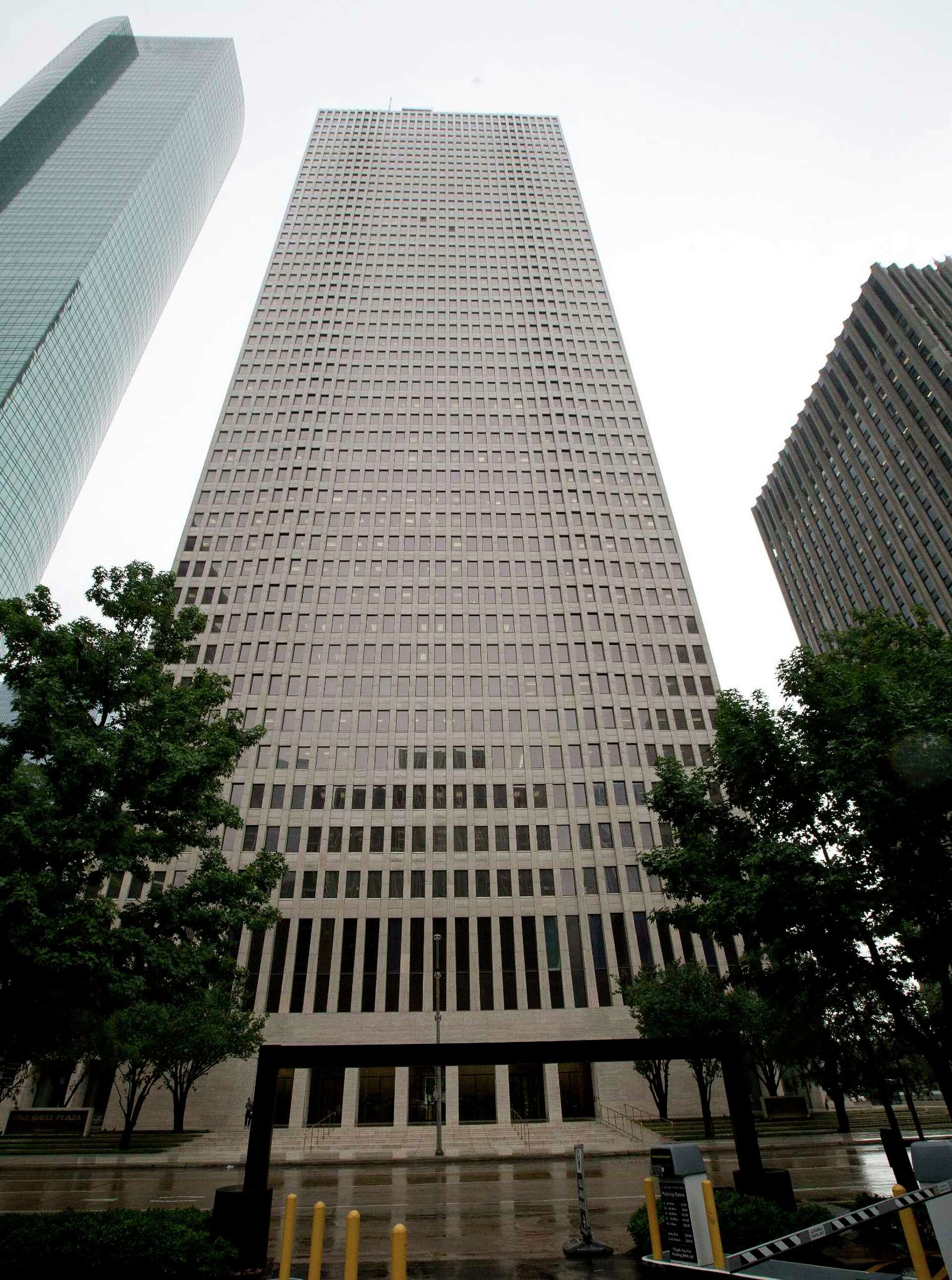 NRG to consolidate at One Shell Plaza in major downtown sublease deal