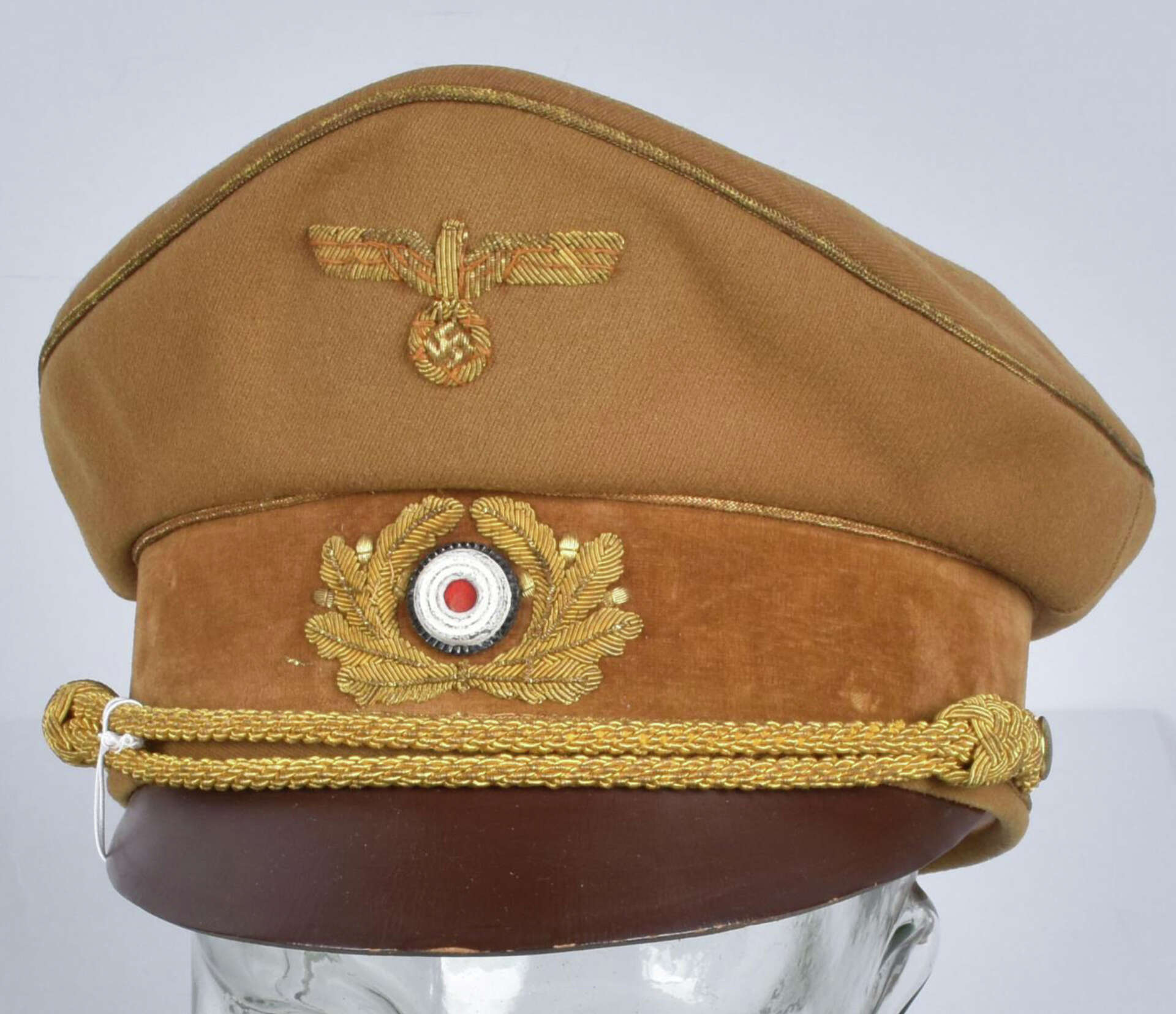 Mayor: No Hitler display at Spa City gunshow
