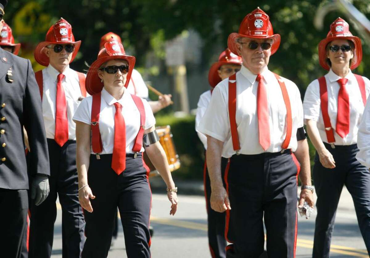 Friends say goodbye to longtime Old Greenwich firefighter