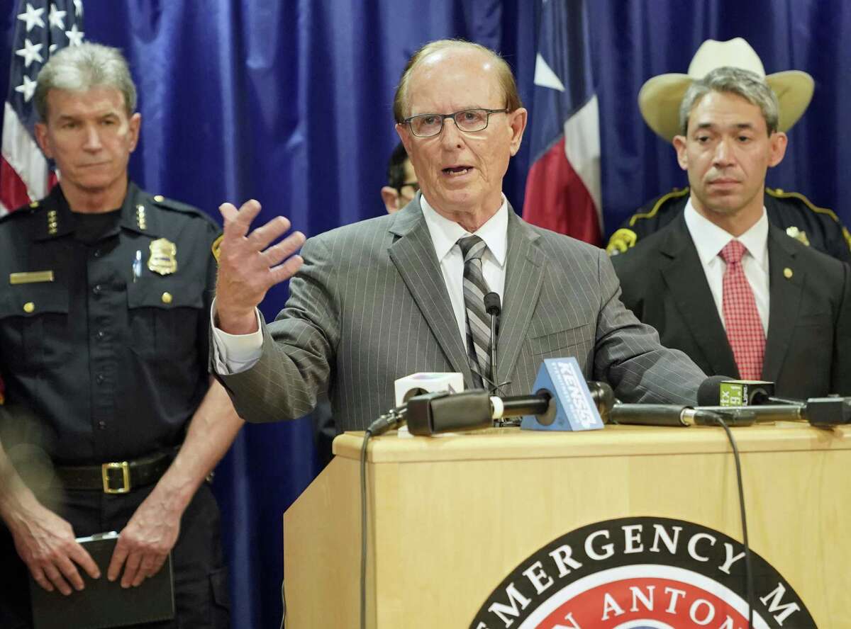 Emergency officials prepare for evacuees and their pets fleeing ...