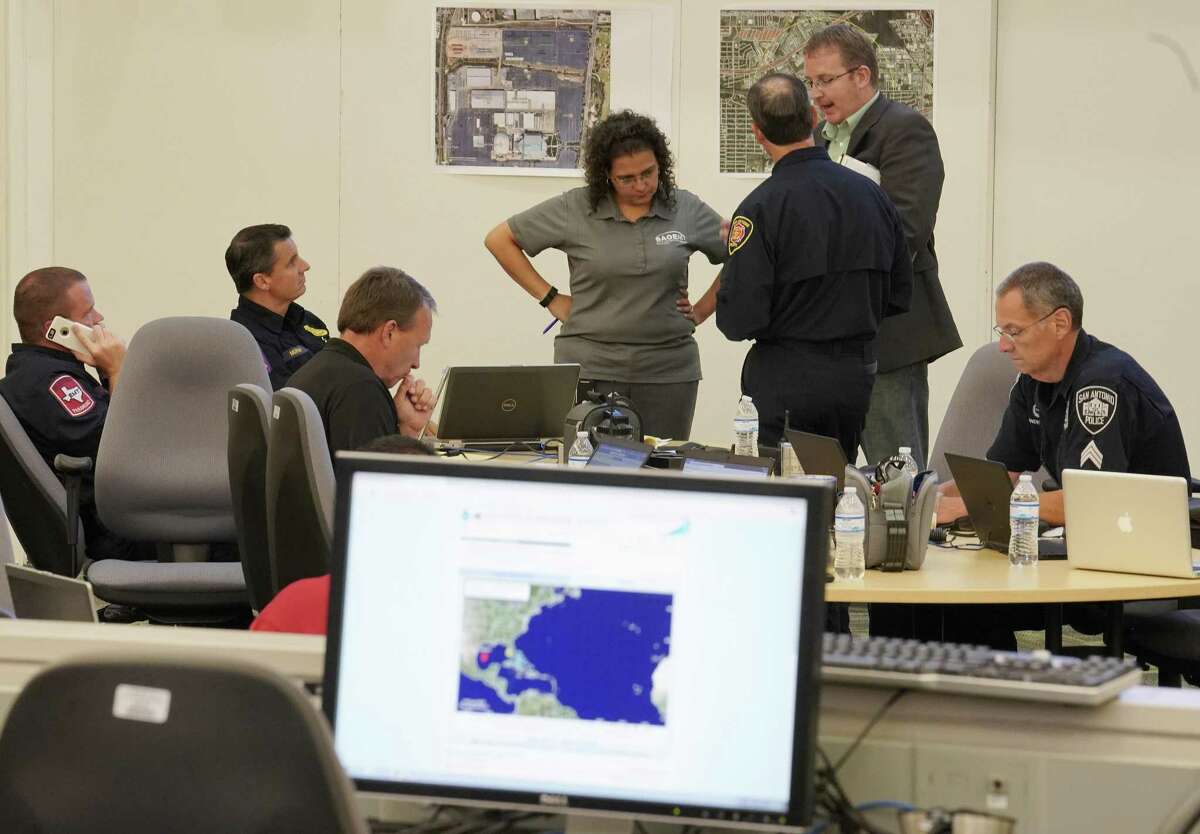 Emergency officials prepare for evacuees and their pets fleeing ...