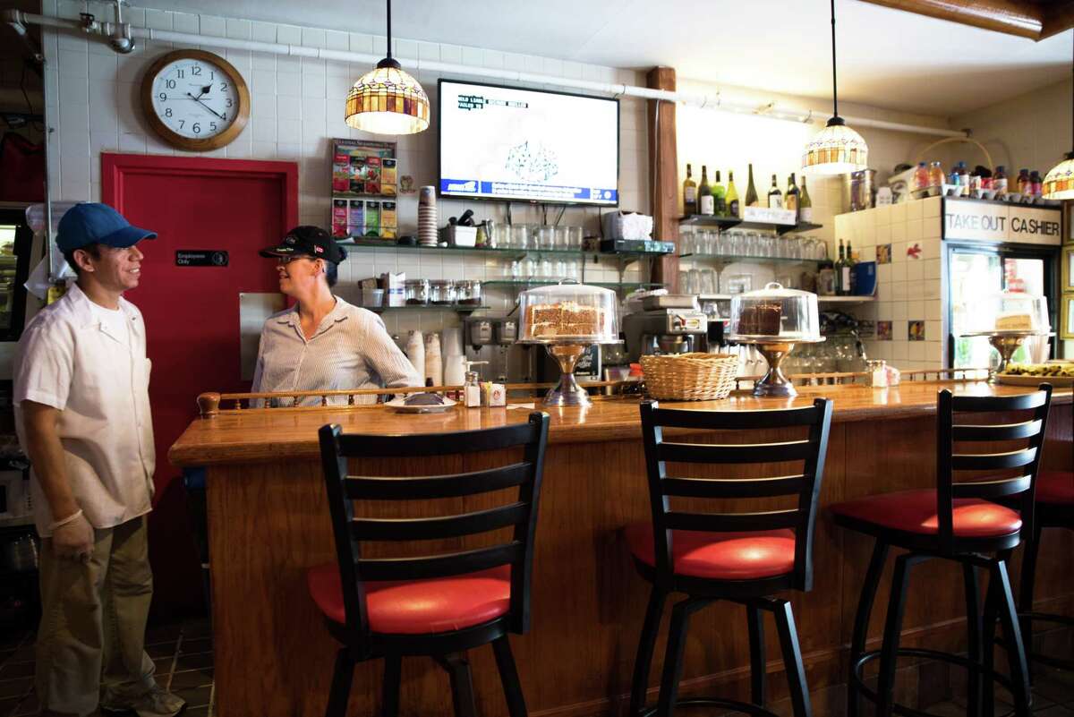 Putnam Restaurant in Greenwich thrives on the Gold Coast