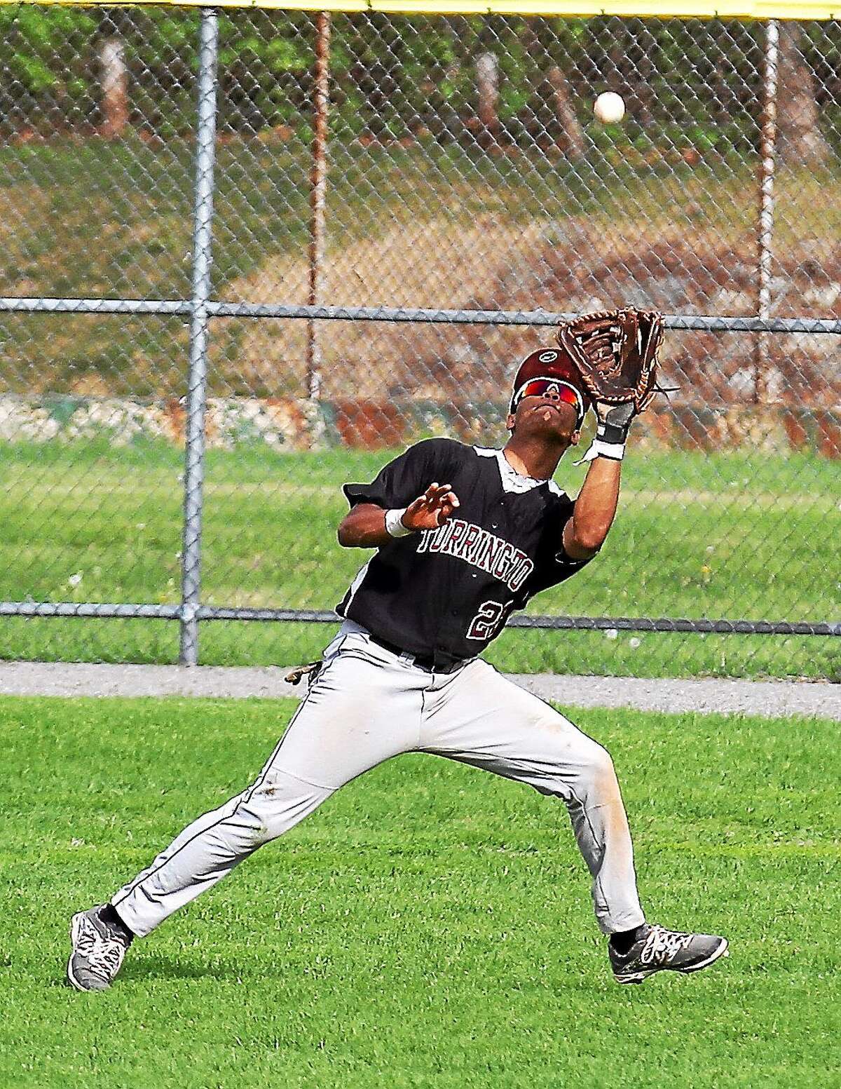 Wolcott baseball scrambles past Torrington